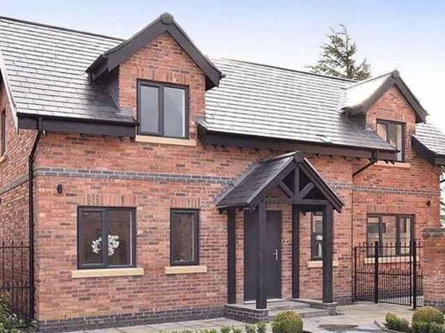 3 bedroom detached house for sale in Warrington Road Mere WA16