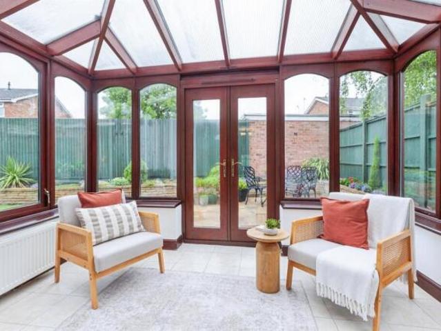 3 bedroom detached house for sale in Warwick Road, Whetstone, Leicester, LE8