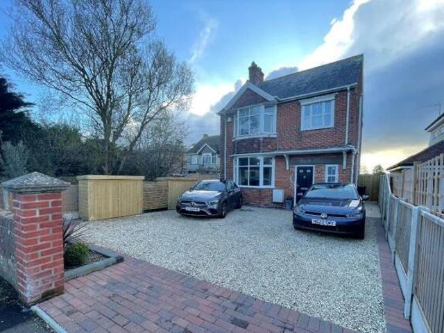 3 Bedroom Detached House For Sale In Weymouth, Dorset