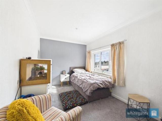 3 bedroom detached house for sale in Welbeck Drive, Bradford, West Yorkshire, BD7