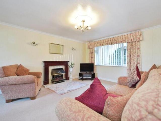 3 bedroom detached house for sale in Well Lane, Sheffield, South Yorkshire, S6
