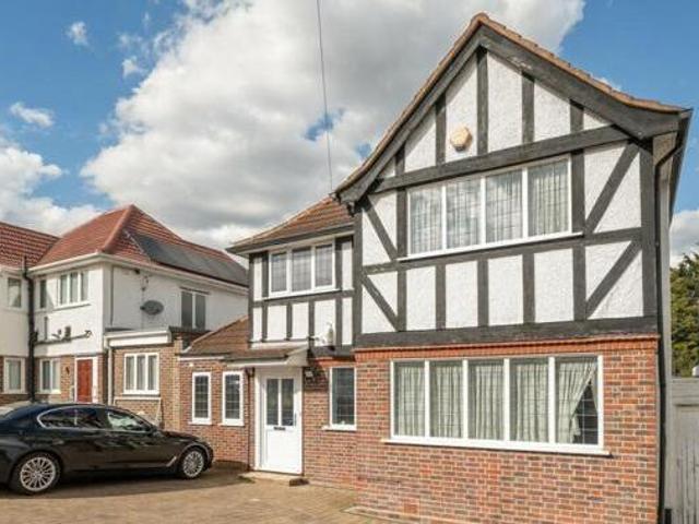 3 Bedroom Detached House For Sale In Wembley