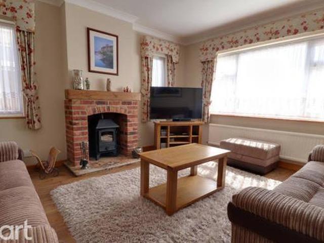 3 bedroom detached house for sale in West Clacton CO15