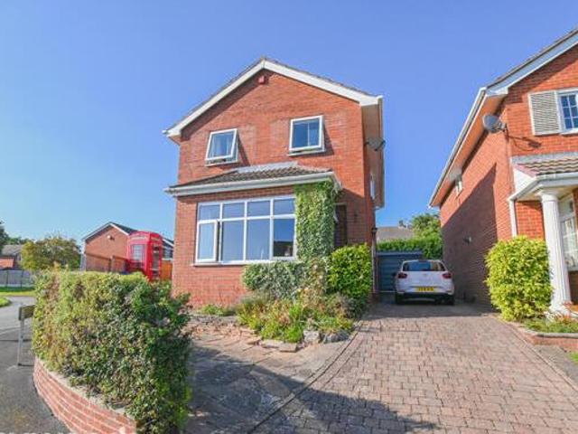 3 Bedroom Detached House For Sale In Westbury Park