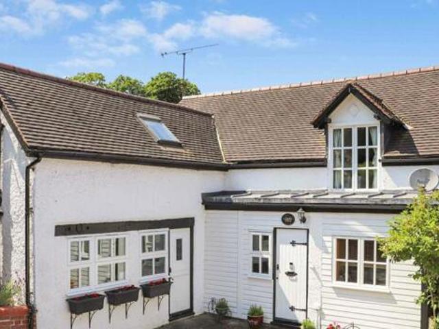 3 Bedroom Detached House For Sale In Westcott