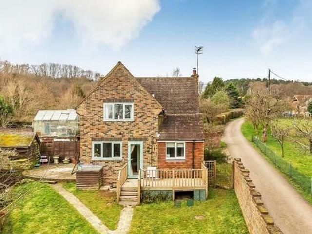 3 Bedroom Detached House For Sale In Westcott