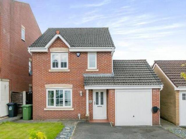 3 Bedroom Detached House For Sale In Westhoughton