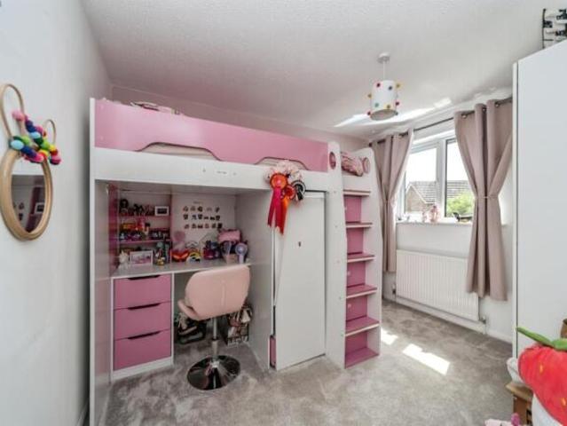 3 bedroom detached house for sale in Westrope Way, Bedford, MK41