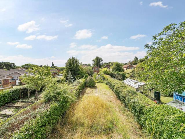 3 bedroom detached house for sale in White House Lane, Jacob's Well, Guildford, GU4