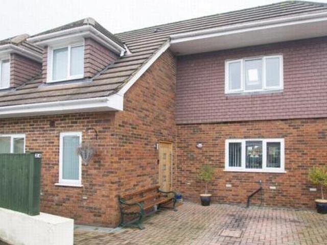 3 Bedroom Detached House For Sale In Whitfield