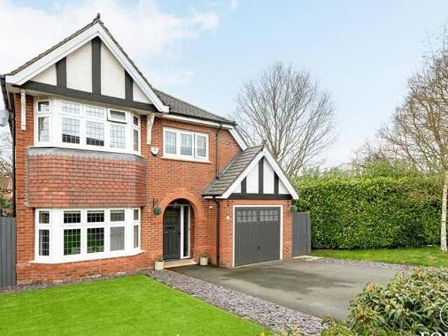 3 Bedroom Detached House For Sale In Whittle le woods, Nr Chorley