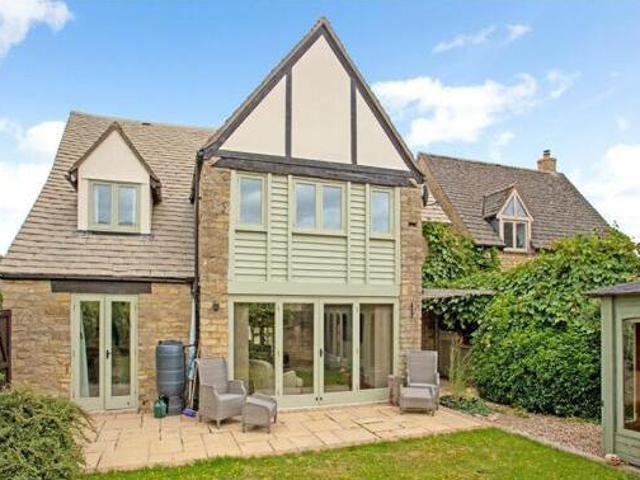3 Bedroom Detached House For Sale In Witney