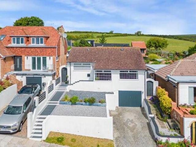 3 bedroom detached house for sale in Wivelsfield Road, Saltdean, BN2