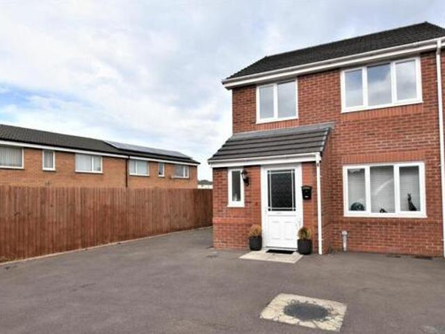 3 Bedroom Detached House For Sale In Wigan