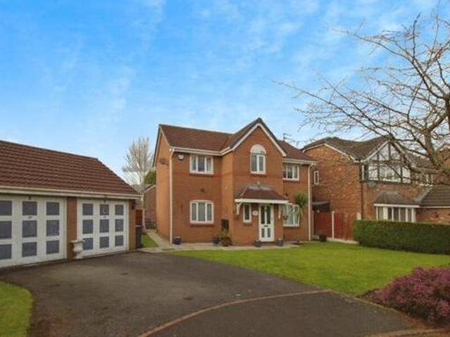 3 Bedroom Detached House For Sale In Wigan, Greater Manchester