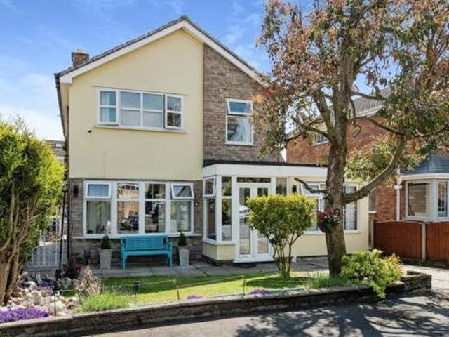 3 Bedroom Detached House For Sale In Wigan, Greater Manchester