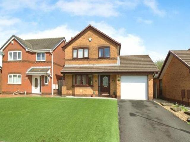 3 Bedroom Detached House For Sale In Wigan, Greater Manchester