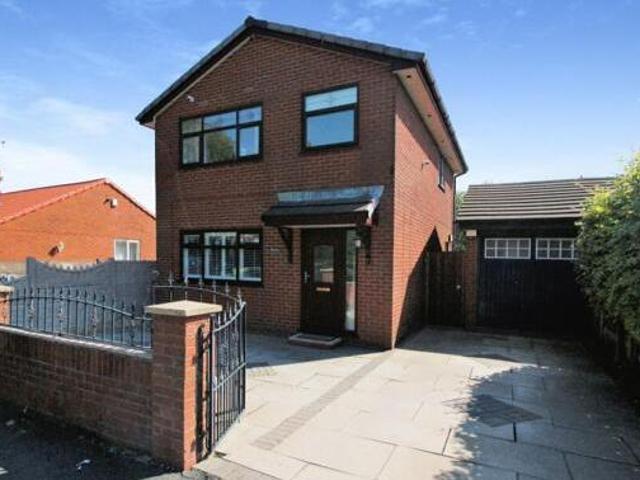 3 Bedroom Detached House For Sale In Wigan, Greater Manchester