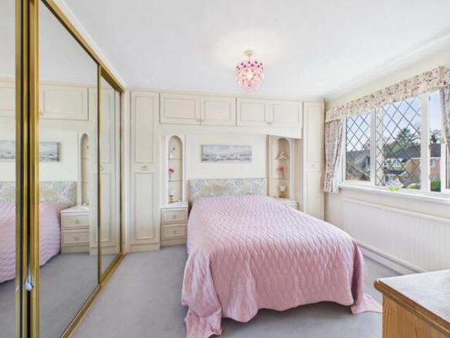 3 bedroom detached house for sale in Willowside, Woodley, RG5