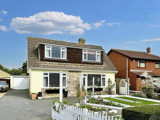 3 Bedroom Detached House For Sale In Wimborne