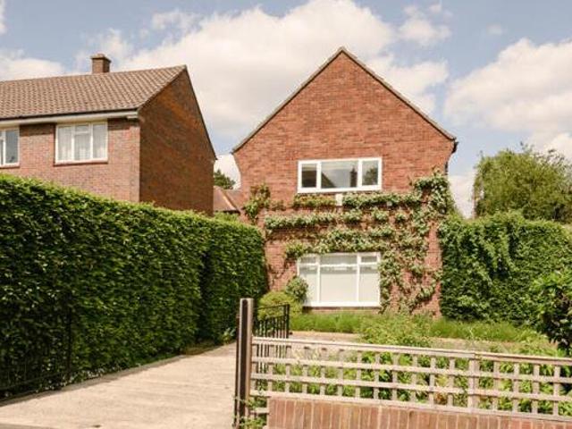 3 Bedroom Detached House For Sale In Wimbledon
