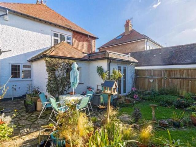 3 bedroom detached house for sale in Windsor Road, Worthing, BN11