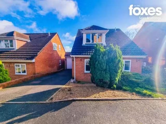 3 bedroom detached house for sale in Winston Park, Poole, Dors.