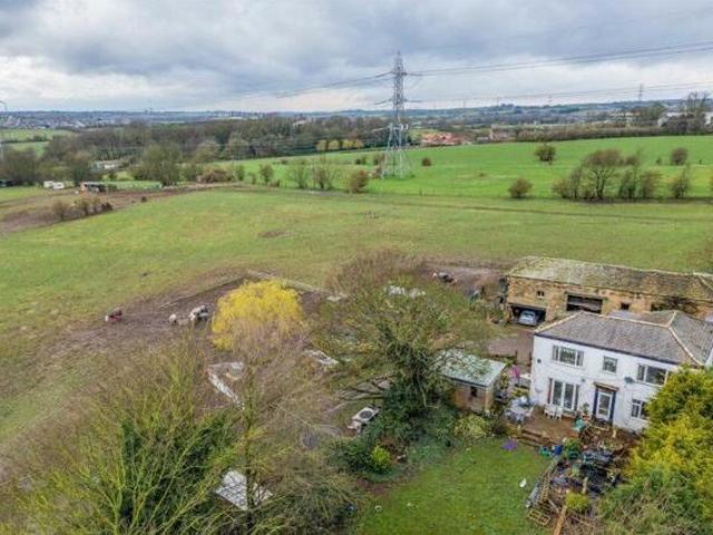 3 Bedroom Detached House For Sale In Wrenthorpe