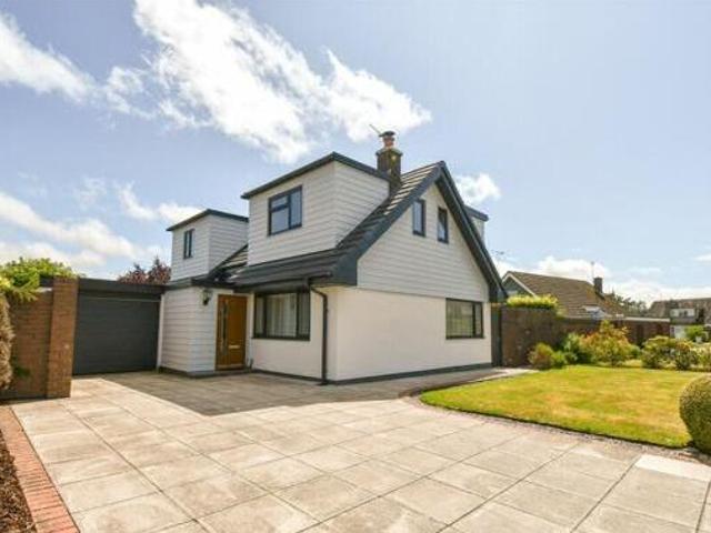 3 Bedroom Detached House For Sale In ton