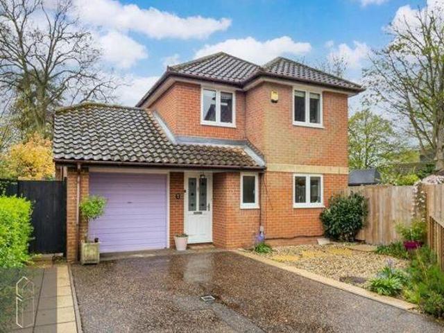 3 Bedroom Detached House For Sale In Taverham
