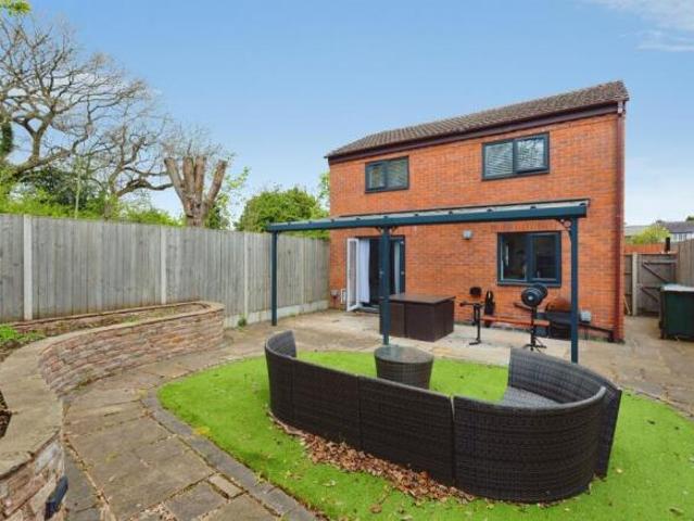 3 bedroom detached house for sale in Tamworth Road, Coventry, CV6