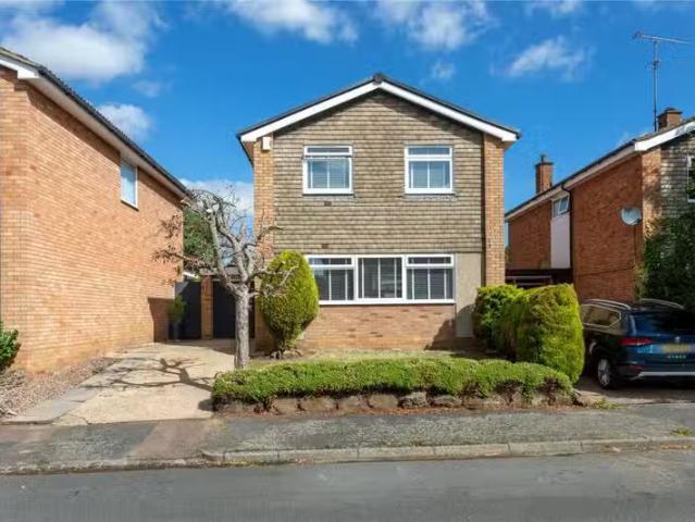 3 bedroom detached house for sale in Tanqueray Avenue, Clophil.