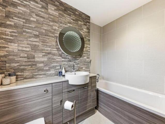 3 bedroom detached house for sale in Teal Drive, Morley, LS27
