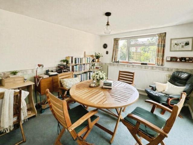 3 bedroom detached house for sale in Tennyson Road, Chiswell Green, St Albans, Hertfordshire, AL2