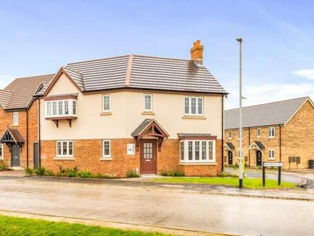 3 Bedroom Detached House For Sale In The Meadows