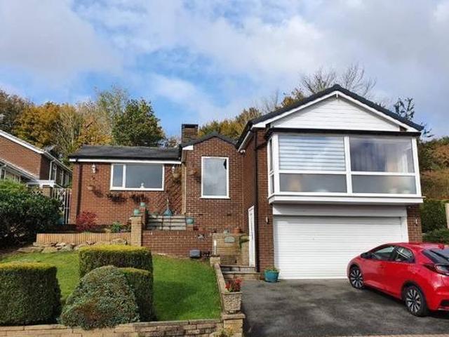 3 bedroom detached house for sale in The Meadows Grotton Saddleworth OL4 OL4