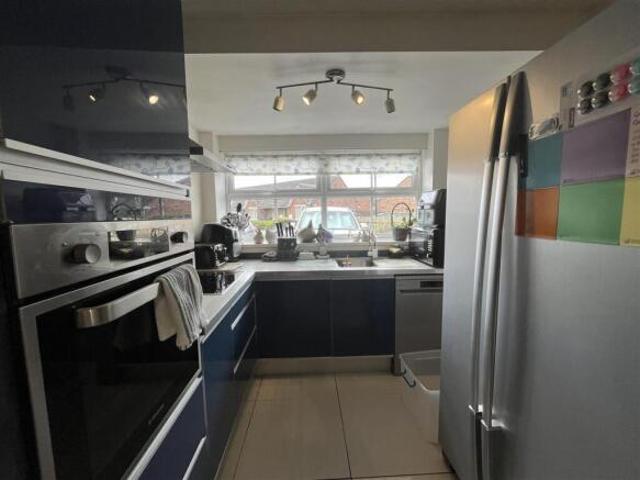 3 bedroom detached house for sale in The Crescent, Buttershaw, Bradford, BD6