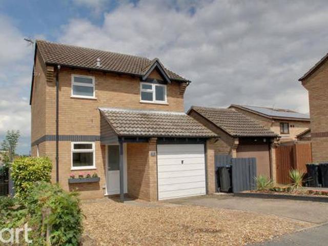 3 bedroom detached house for sale in The Crofters Stretham CB6