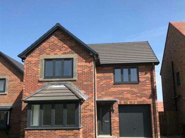 3 Bedroom Detached House For Sale In The Farnham