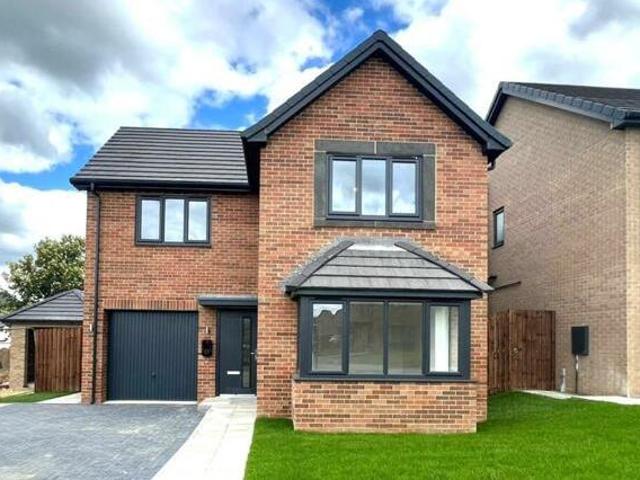 3 Bedroom Detached House For Sale In The Farnham