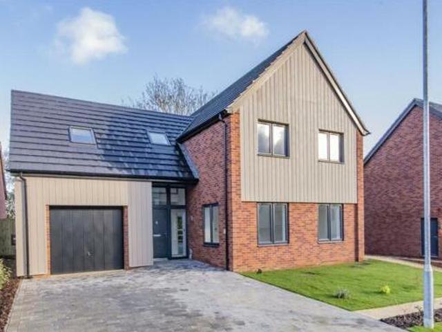 3 Bedroom Detached House For Sale In The Glebe