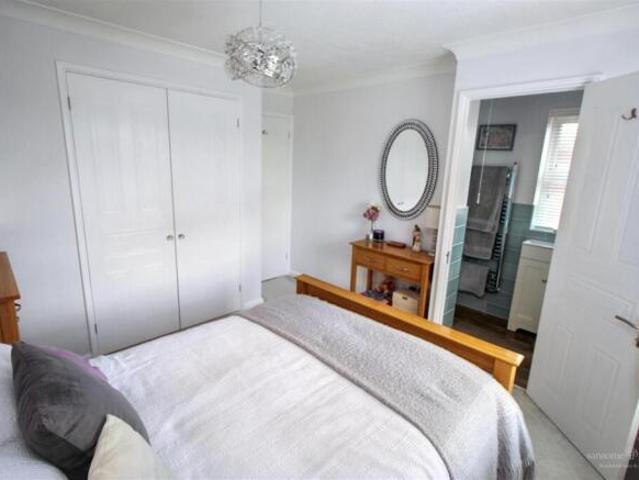 3 bedroom detached house for sale in The Knoll, Tilehurst, Reading, RG31