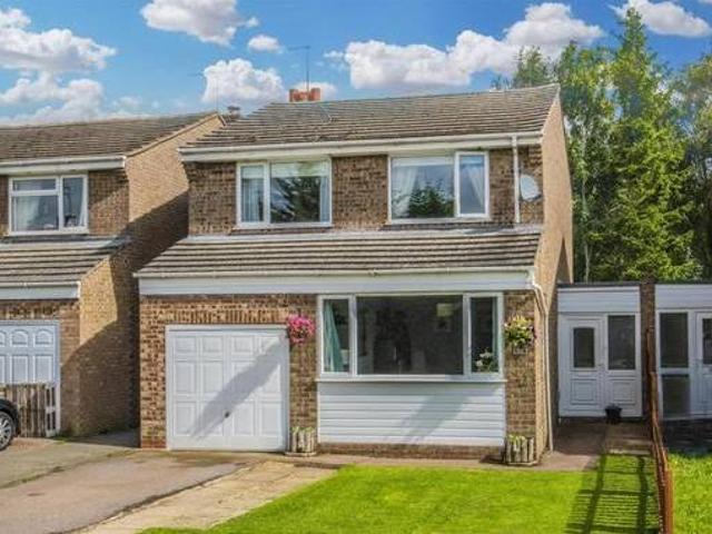 3 bedroom detached house for sale in The Leys Welford NN6