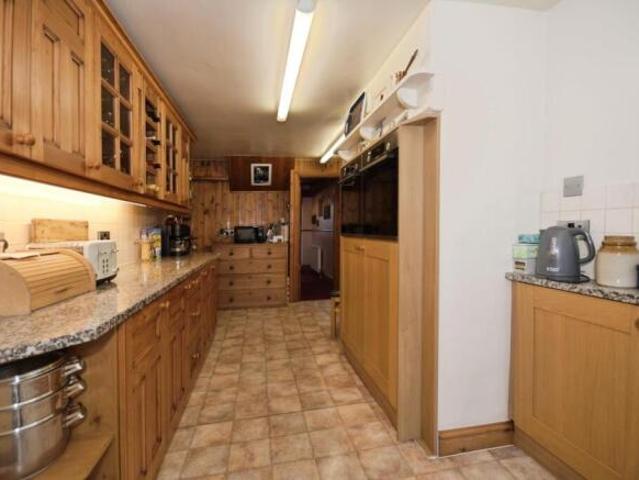 3 bedroom detached house for sale in The Wheel, Ecclesfield, S35