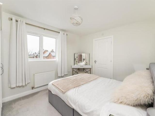 3 bedroom detached house for sale in Thomas Drive, Guiseley, LS20