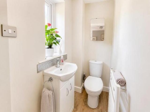 3 bedroom detached house for sale in Thornton Road, Thornton, Bradford, BD13
