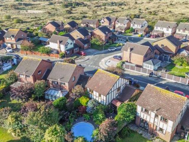 3 bedroom detached house for sale in Thornbeck Avenue, Hightown, Merseyside, L38 9EX, L38