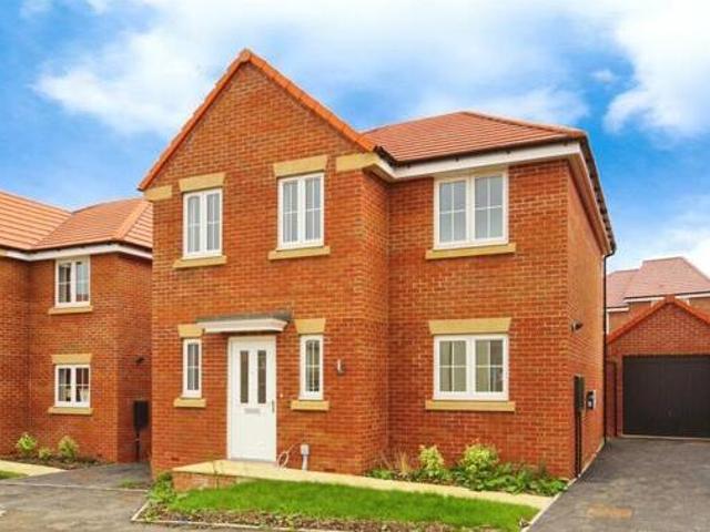 3 Bedroom Detached House For Sale In Thornbury