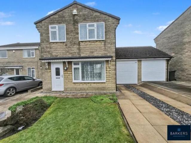 3 bedroom detached house for sale in Thorndene Way, Bradford 4, BD4