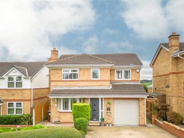 3 Bedroom Detached House For Sale In Thornhill Edge, Dewsbury